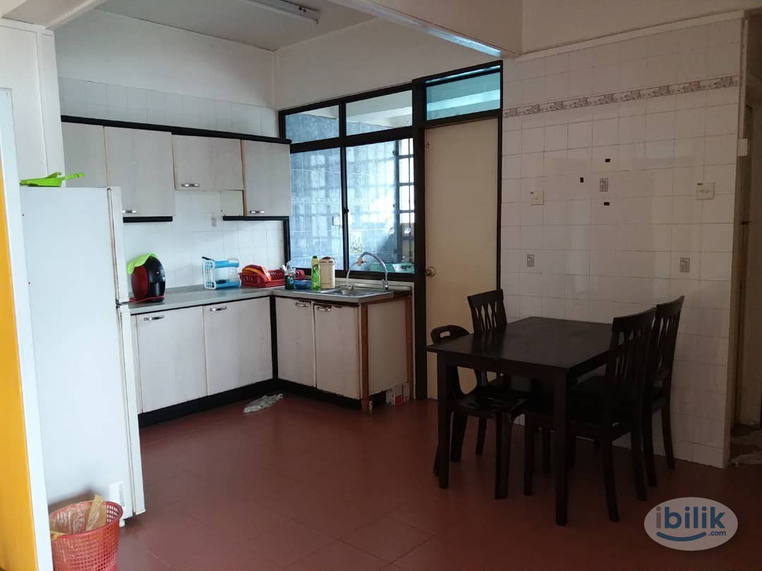 Fully Furnished Middle Room In Front University Science Malaysia - Room ...