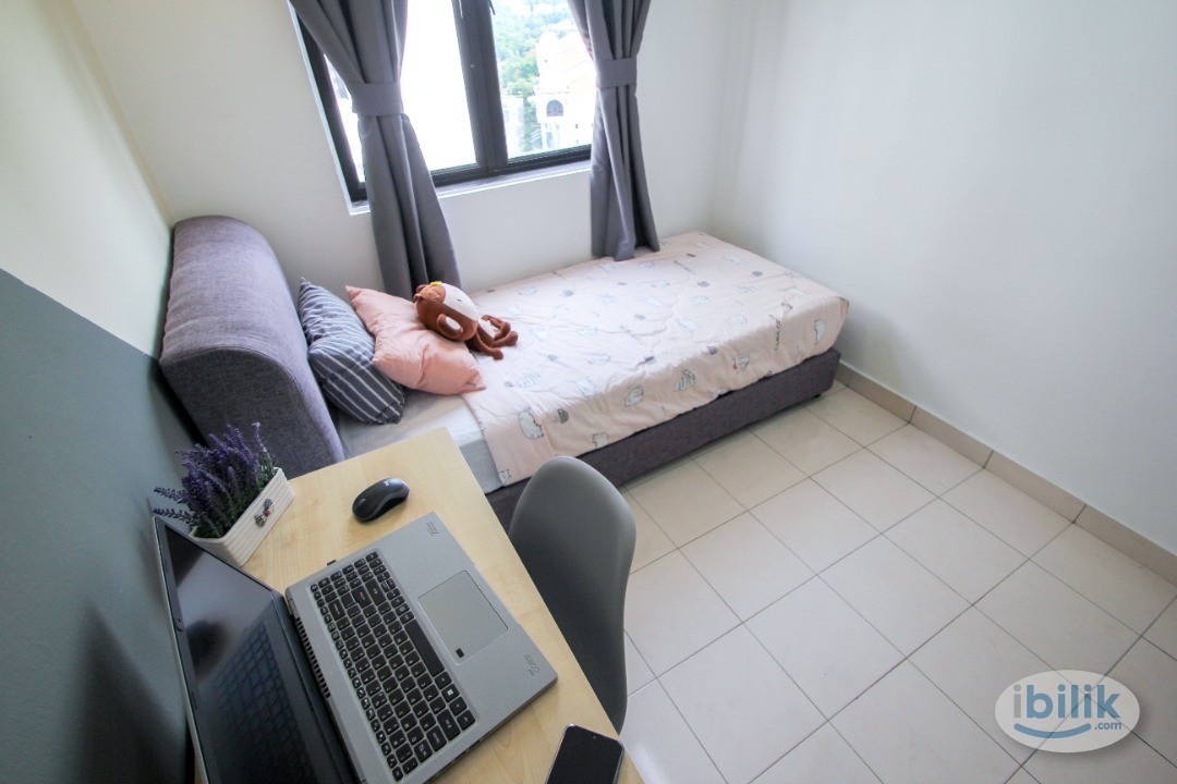 Premium Middle Room at Sri Putramas I, Dutamas - Room For Rent in