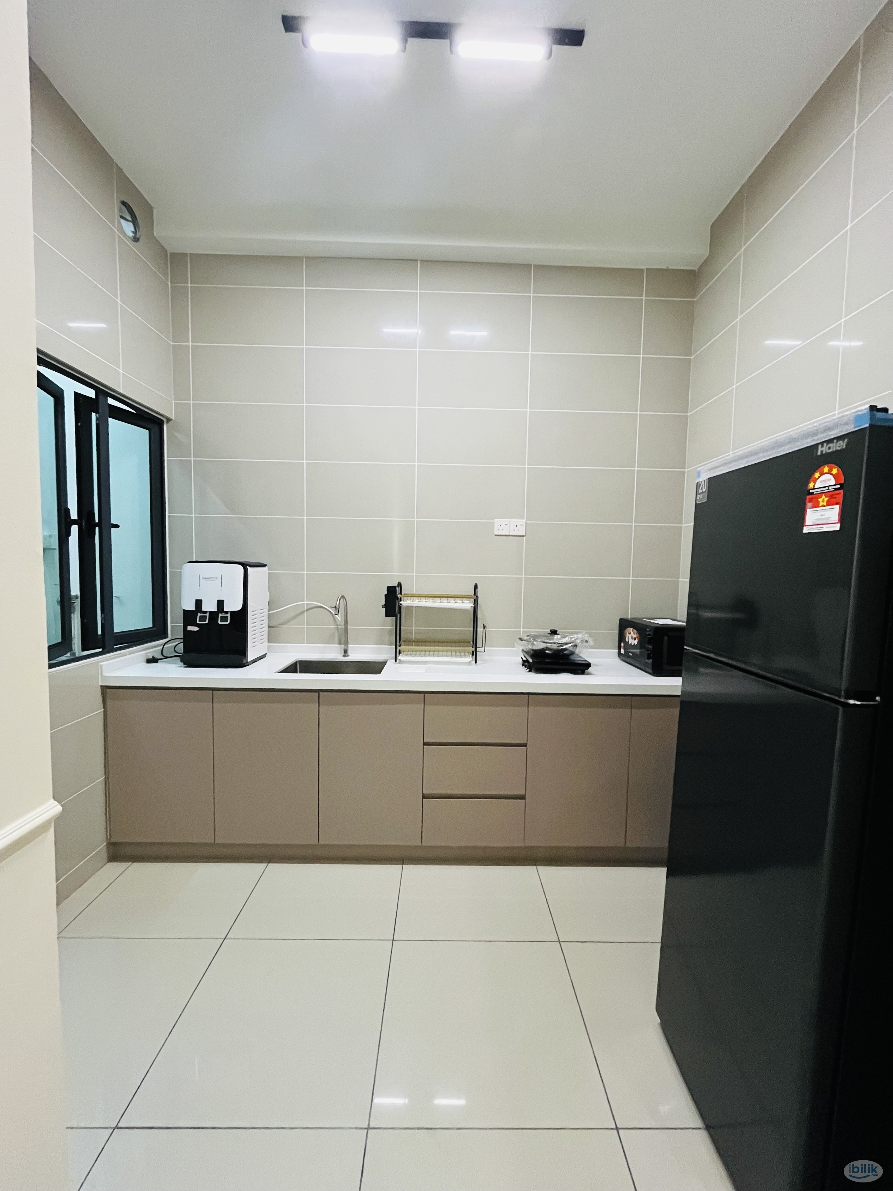 Stylish Middle Room with Balcony at Fortune Perdana Lakeside, Kepong ...