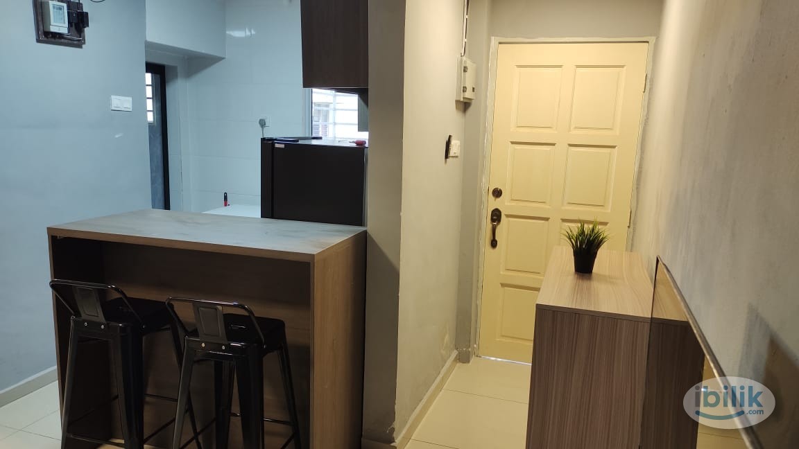 Middle Room at Pandan Jaya, Pandan - Room For Rent in