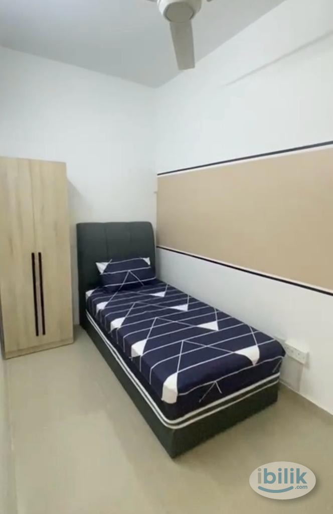 Female Unit !!!Walking Distance To MRT - Room For Rent in