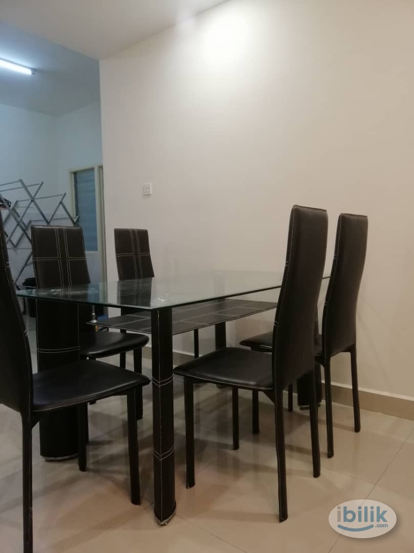 Newly Renovated with Air Con Middle Room at SuriaMas, Bandar Sunway ...