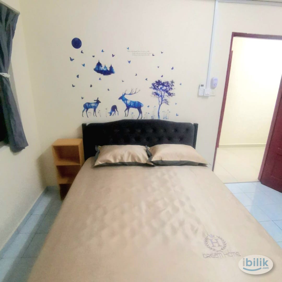 Fully Furnished, Large Room, Free TnB, Wifi, - Room For Rent in