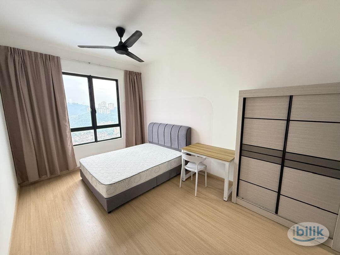 1 Min Walk to MRT! Female Unit Master Bedroom w/ Private Bathroom, 1st ...