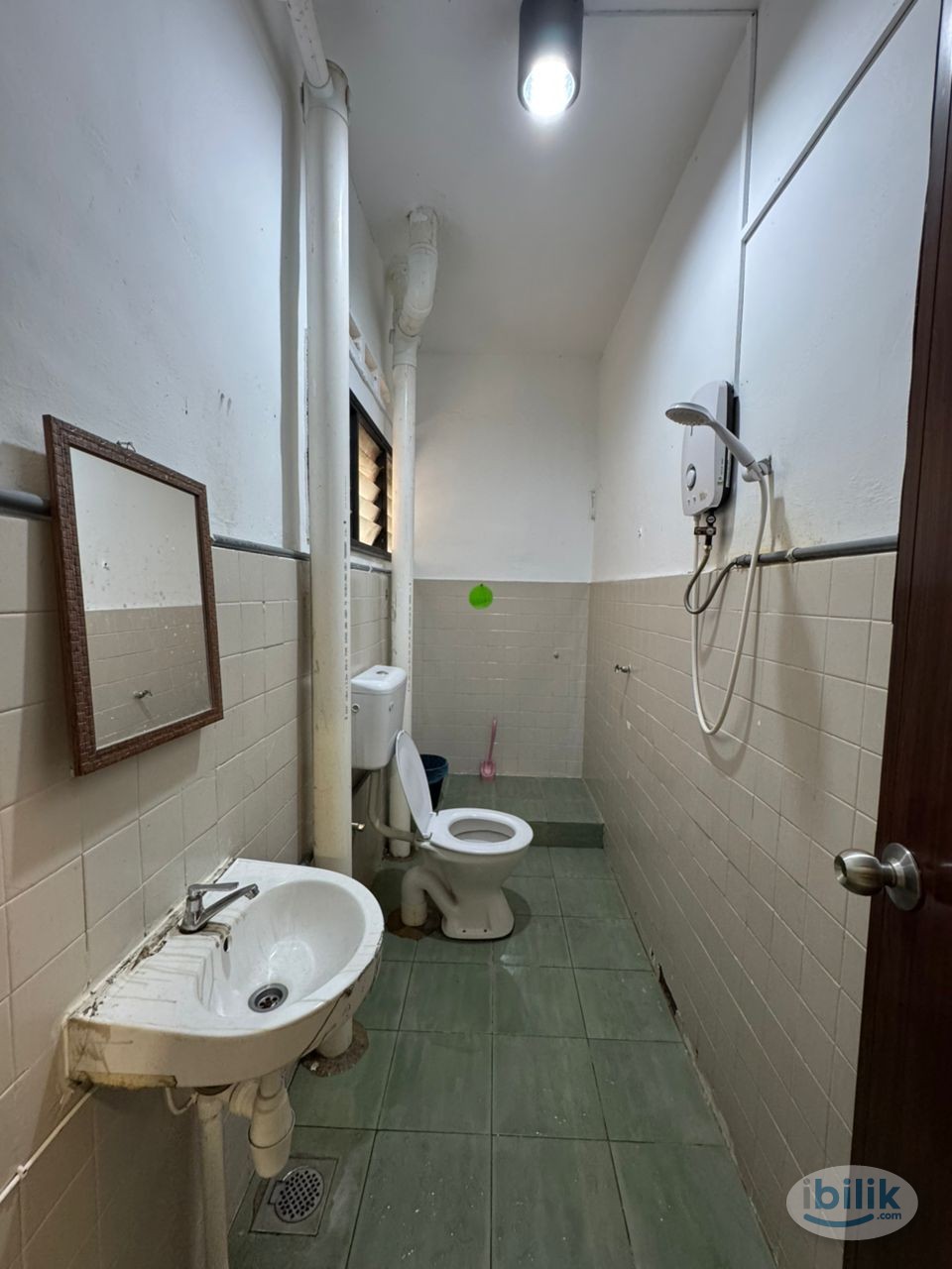 🧧Jim Quee, CIQ, Rooms. Rental RM. 708🧧Offer till 30th. Sept. (Normal ...