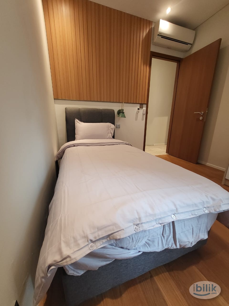 SMALL ROOM @ KLCC - Room For Rent in