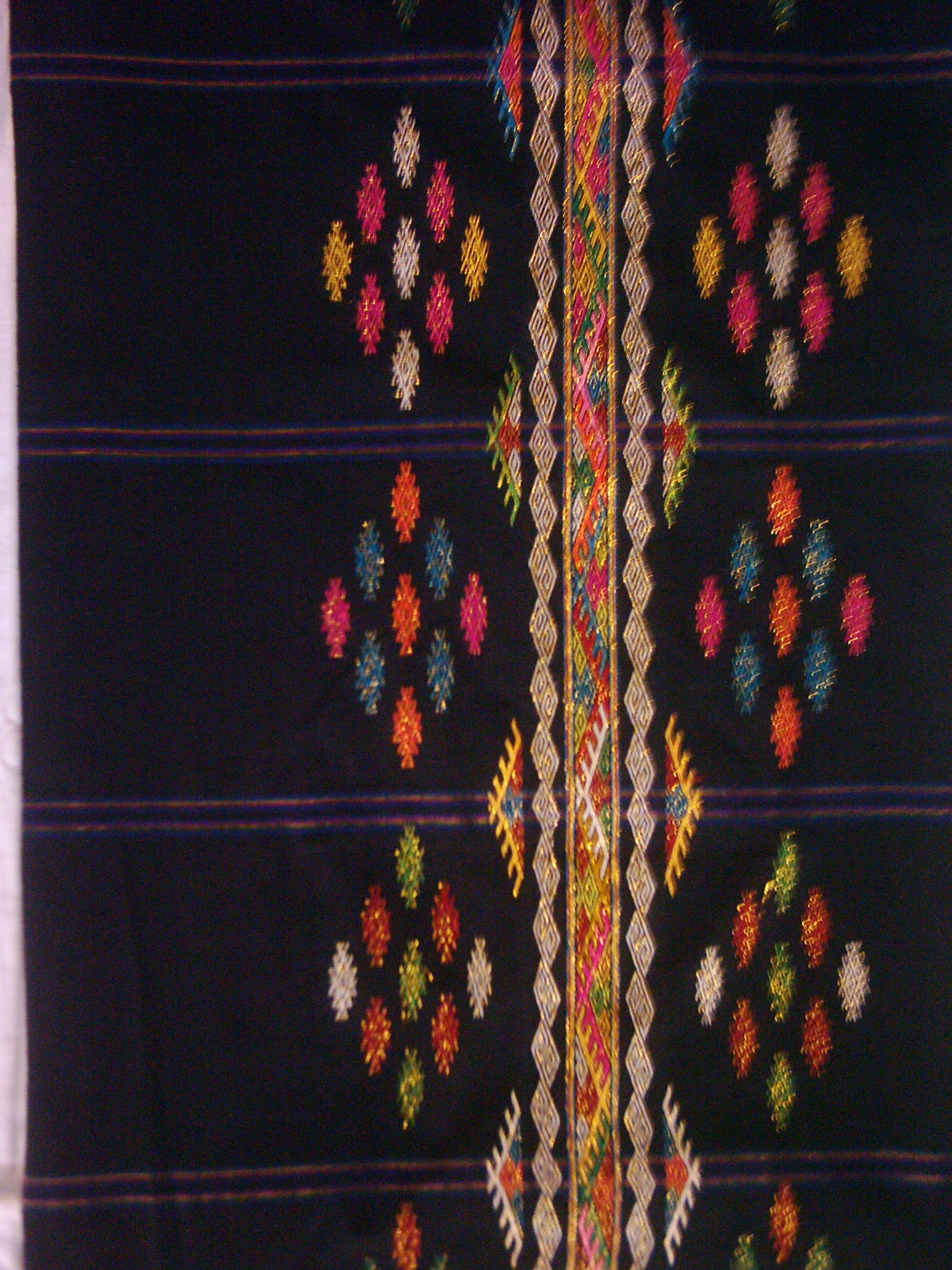 The extraordinary art of weaving of the Singpho tribe of north-east ...