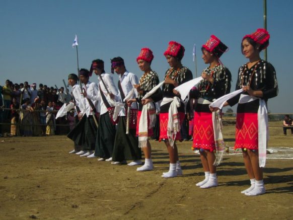 The extraordinary art of weaving of the Singpho tribe of north-east ...