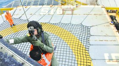 Navy helps ONGC plug gas leak on offshore platform