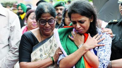 Thousands bid tearful adieu to Major Kaustubh Rane