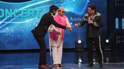Govinda meets his iconic character Raja Babu on Indian Idol