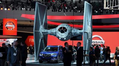 A touch of 'Star Wars,' swarm of SUVs at LA auto show