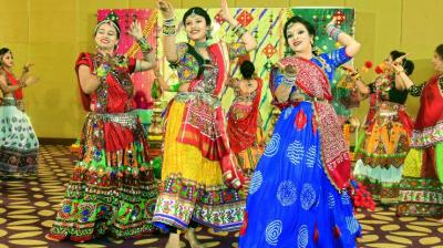 Look! It’s the time to Garba