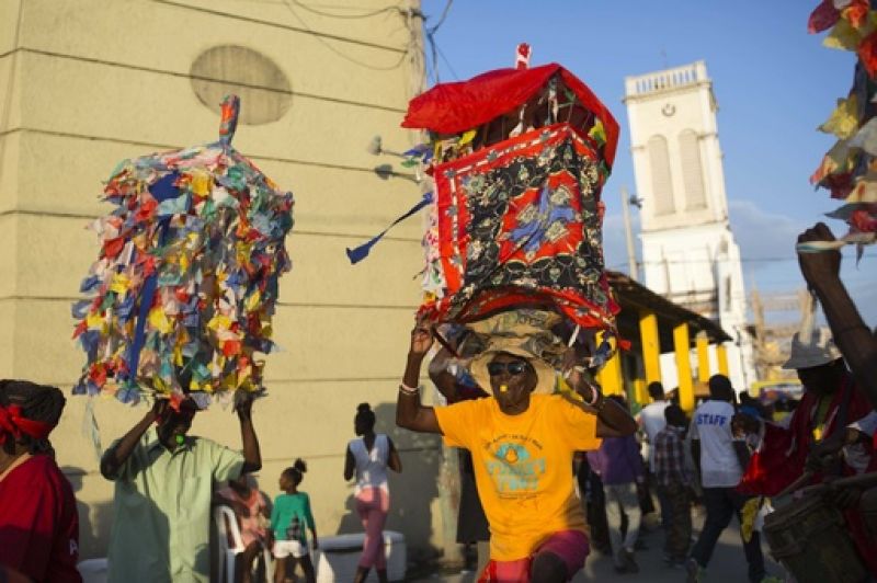 Haitians liven up last day of Carnival celebrations