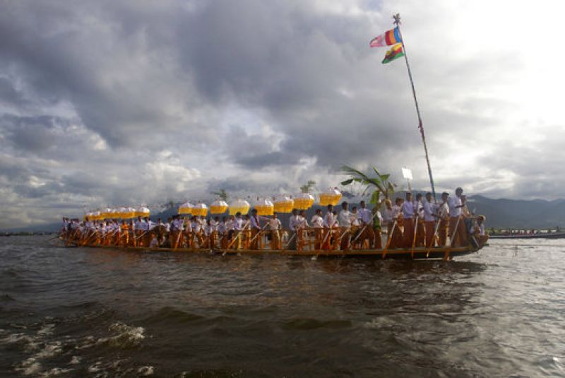 Buddhist devotees offer prayers during Myanmar's Pagoda Festival
