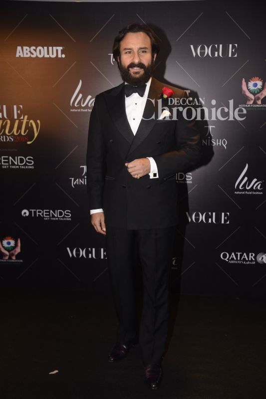 SRK, Katrina, Janhvi, Kangana ace fashion game, Akshay, others clicked too