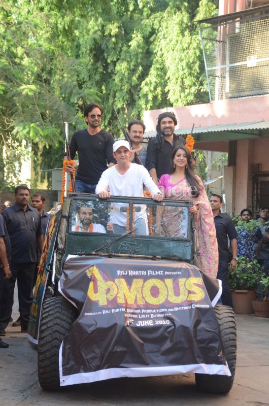 Neetu, Rekha attend 102 Not Out Screening; Phamous trailer is unveiled