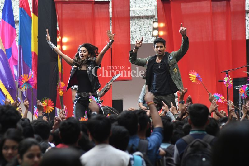 Prepping for release: Sidharth, Rakul shoot song, Kaalakaandi team ...