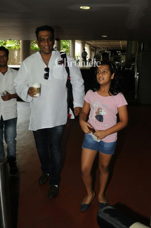 Ranveer, Kareena, Jhanvi, Dhanush, other stars' day out in Mumbai