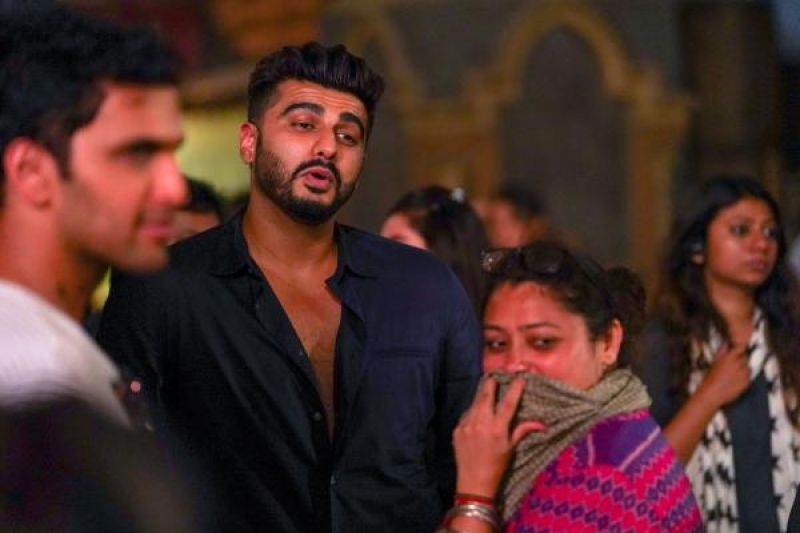 Post David Dhawan’s appearance, Arjun Kapoor makes his way to Kalank sets