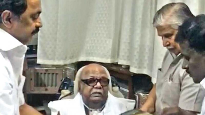 On his 94th birthday eve, President, leaders greet DMK veteran M ...