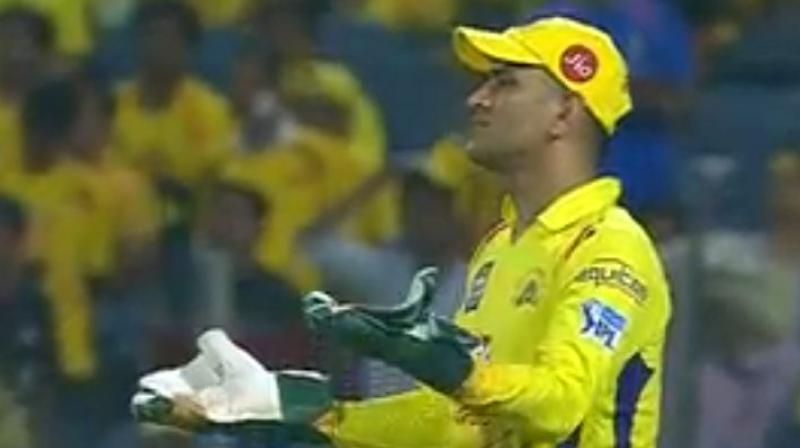 Watch rarely demonstrative MS Dhoni show disappointment on cricket ...