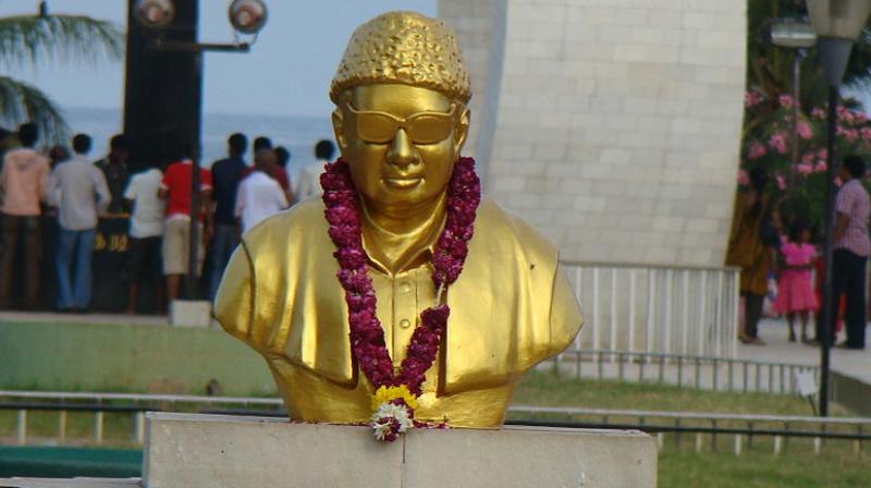 Sasikala, TN CM unveil life size statue, pay floral tributes on MGR's ...