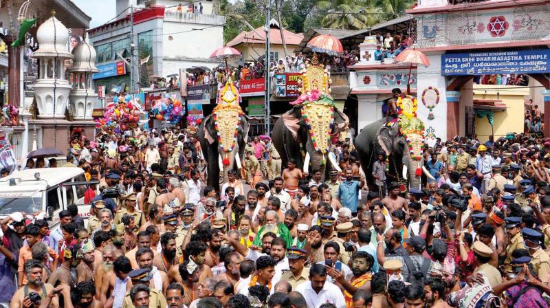 Hundreds participate in Petta Thullal