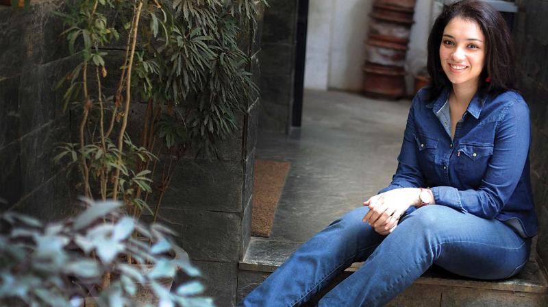 Extraordinary lives of tweleb-eratis