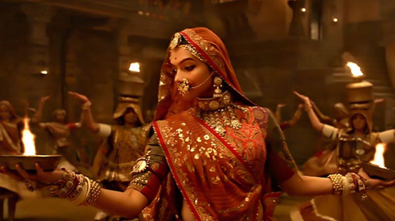 Padmavati row: Fringe group announces Rs 1 cr for 'burning Deepika ...