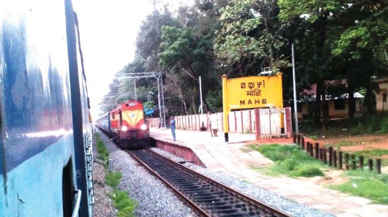 Mahe railway station cries for police aid post