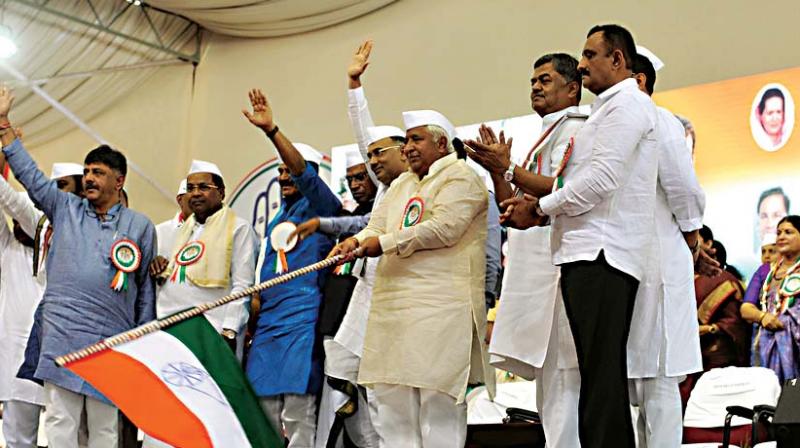 Showcause notice for dissidents