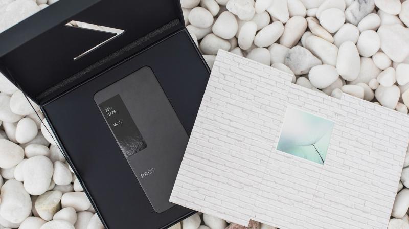 Meizu has a smartphone with a secondary E-ink display