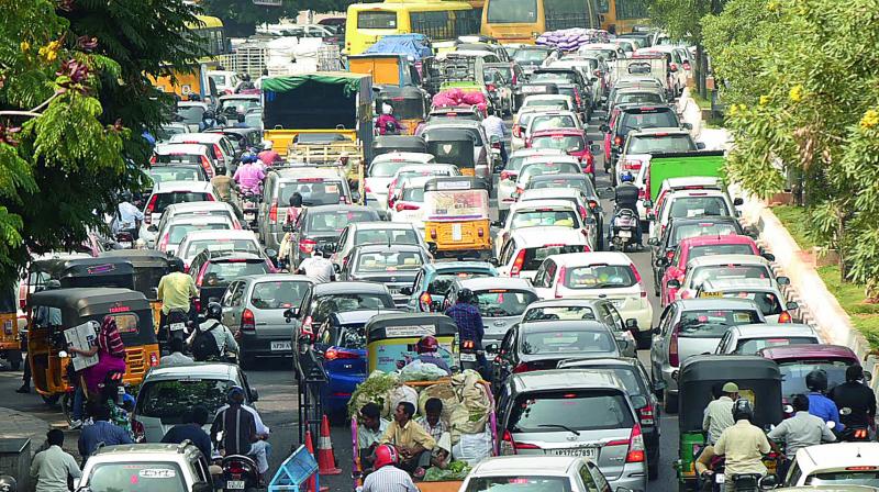 Hyderabad: At rail crossings, traffic stuck for many hours