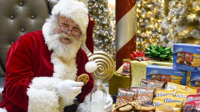 'Secret Santa' pays off meal accounts at Pennsylvania school