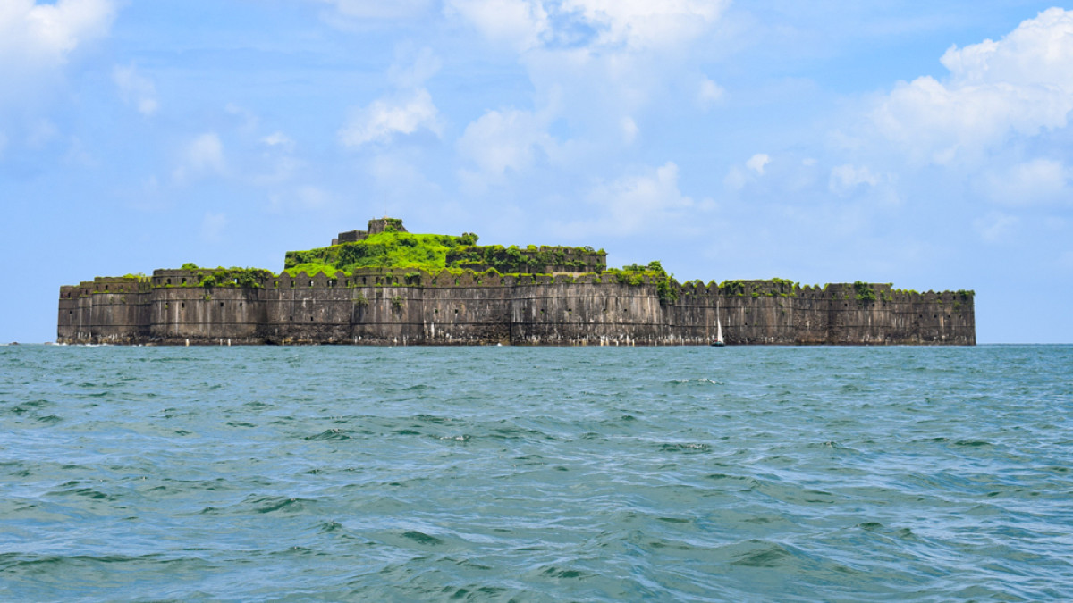 Waterworld: 5 Stunning Water Palaces And Sea Forts In India