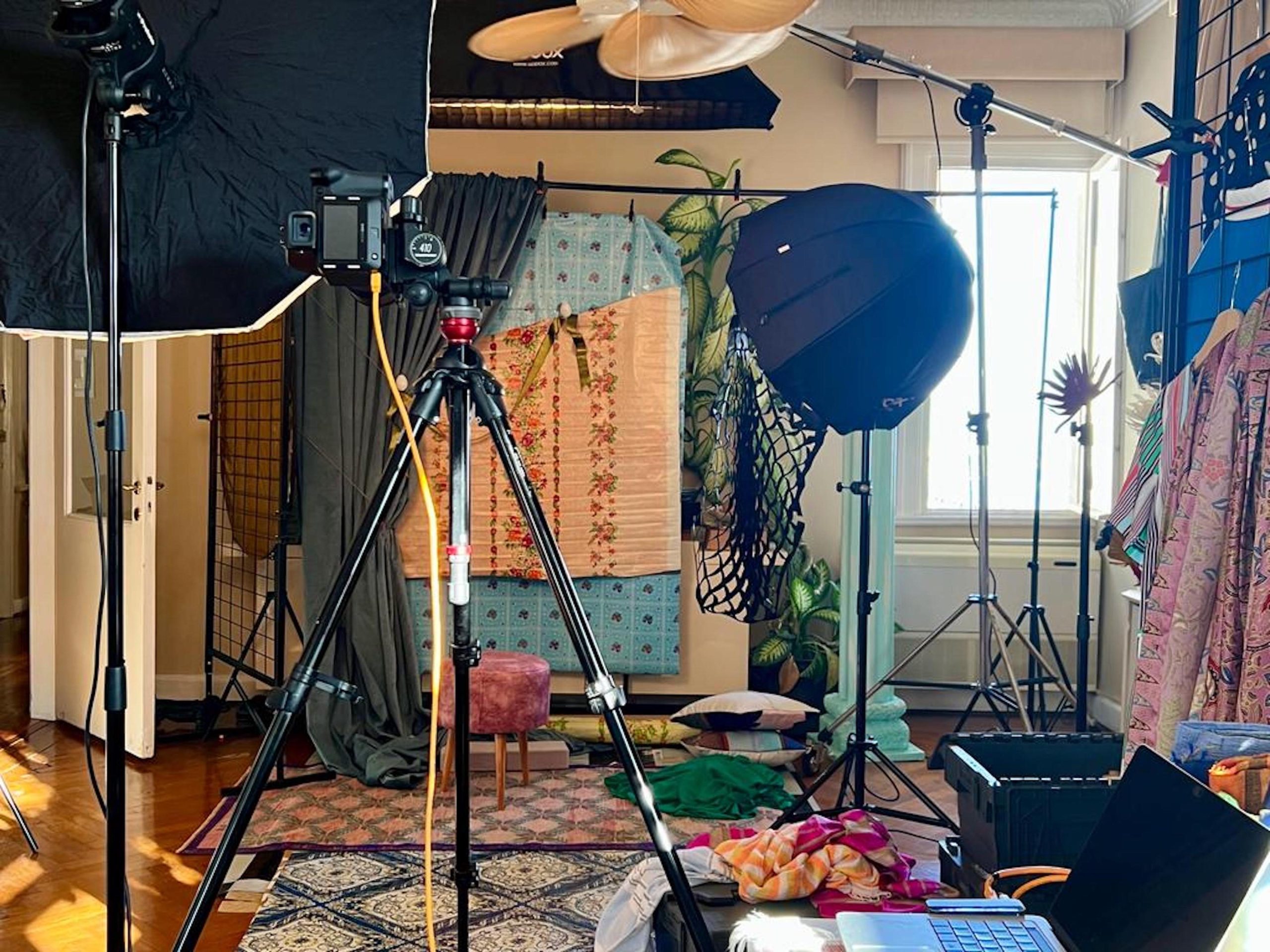 Virtual Studio Tour with Artist Wawi Navarroza – S.E.A. Focus