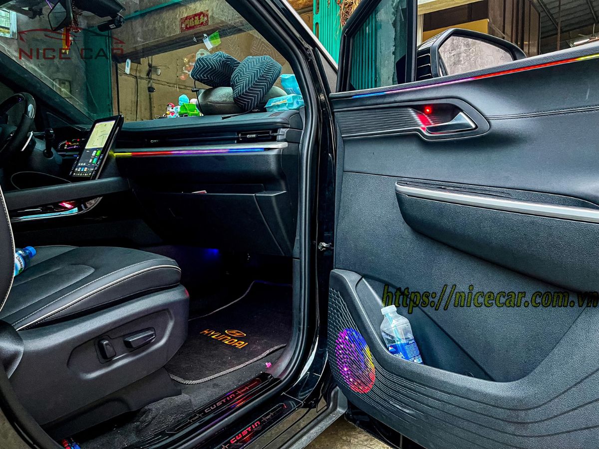 LED NỘI THẤT ĐẸP LUNG LINH CHO HYUNDAI CUSTIN