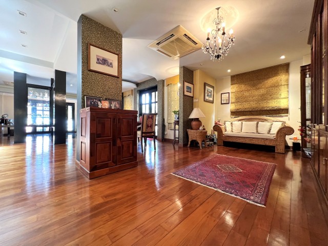 Charlton Park Semi-Detached House For Sale, $6,888,888, 5 Bed 5 Bath ...