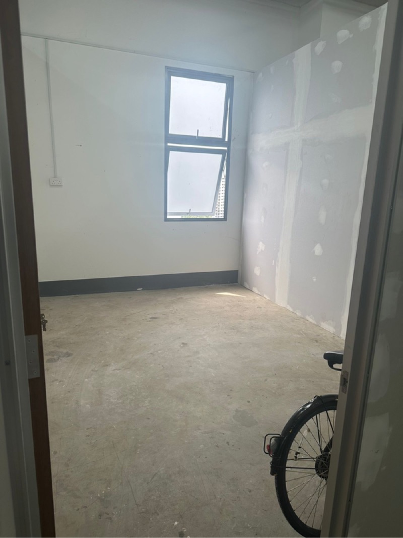 Nordcom II Light Industrial (B1) For Rent, $800120 sqft $6.67 psf