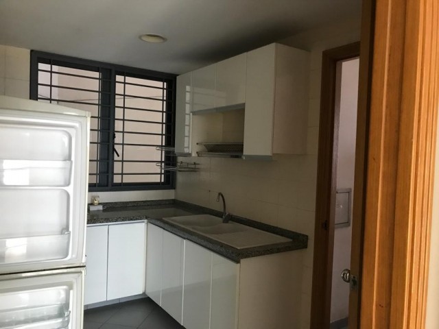 Haig Court Condominium For Rent, $6,000, 3 Bed 3 Bath 1,442 sqft $4.16 psf