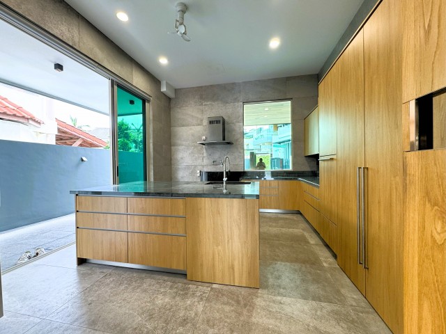 Landed Property For Sale in Singapore . View Best Priced Landed Listings