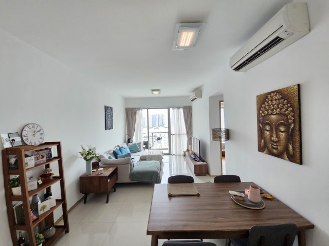 Domain 21 Condominium For Rent, $5,600, 2 Bed 2 Bath 926 sqft $6.05 psf