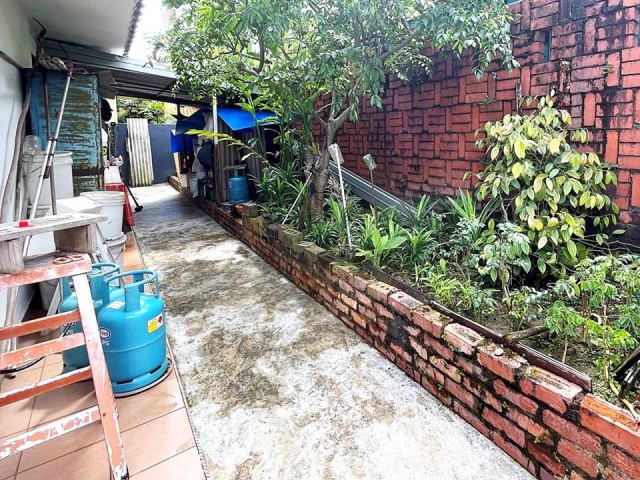 Original single Storey Semi-D @ Serangoon Gardens Estate Vicinity Semi ...