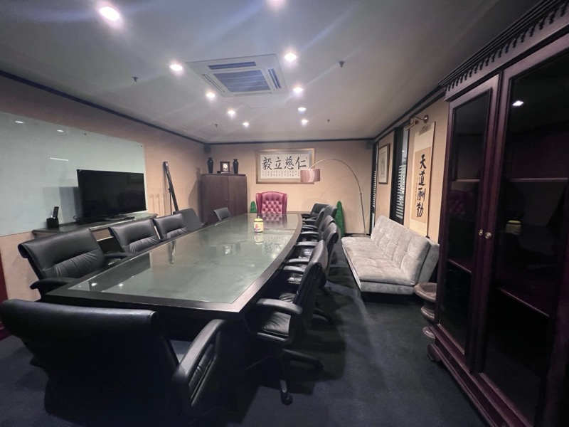 Tat Ann Building Light Industrial (B1) For Rent, $2,500760 sqft $3.29 psf