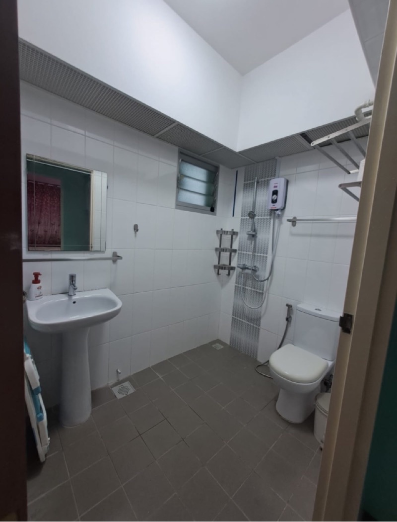 783C Woodlands Rise HDB Apartment Room Rental, $800, 1 Bed 1 Bath 1,001 ...