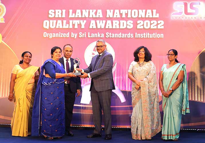 Commercial Bank | SLSI honours ComBank for winning ‘World Class’ Global ...