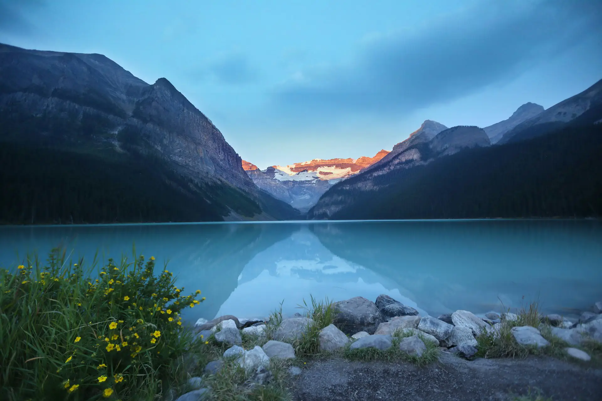 Banff & Lake Louise, Canadian Rocky Mountain Jewel - Travel Lifestyle
