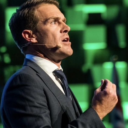 Business Body Language Tips: Speak Louder Than Words