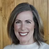 Stories that Sell: 3 Secrets to Captivate Your Audience